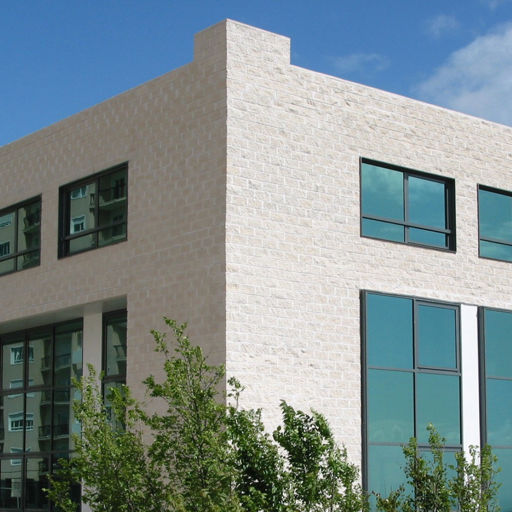 Descubra as fachadas em alvenaria de face à vista - Soluções | Secil ...